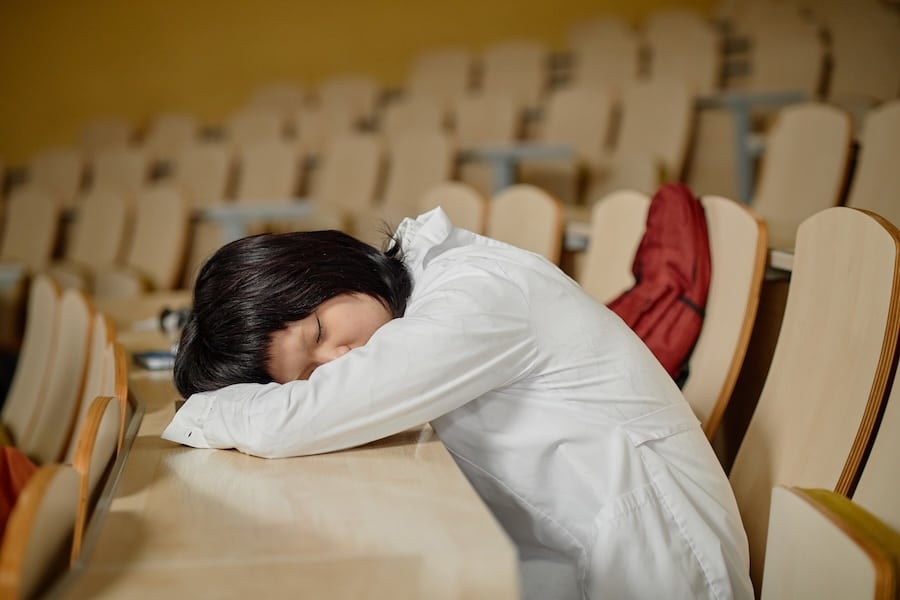 Do People with Depression Always Have Insomnia?