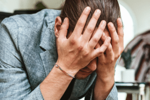 Mania Eyes in Bipolar Disorder — Signs & Meaning